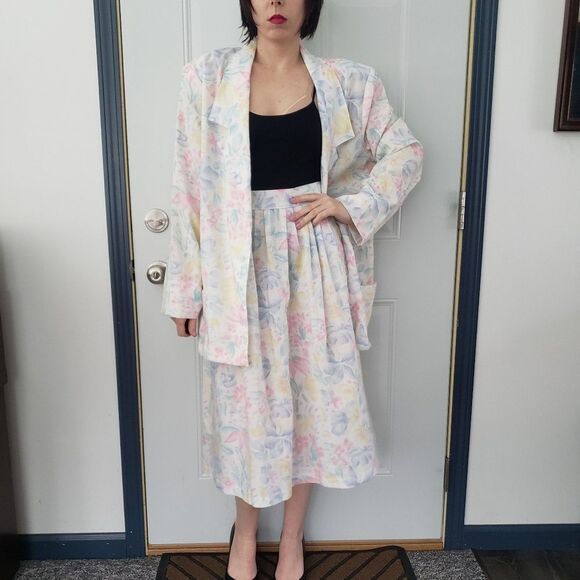 Deb | Skirts | 8s Deb Floral Skirt And Oversize Blazer | Poshmark